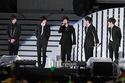 SS501 SUPER STAR 5 FOREVER AS 1 ☆: [Article] SS501 @ 2010 Dream Concert